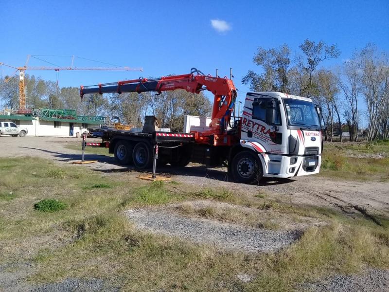 Hidrogrúa de 25 Toneladas ☑️ Chasis con Balancín Alquiler