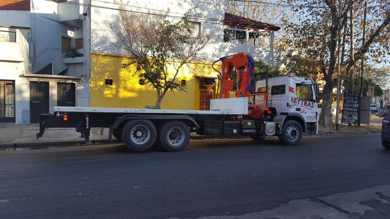 Hidrogrúa de 18 Toneladas ☑️ Chasis con Balancín Alquiler